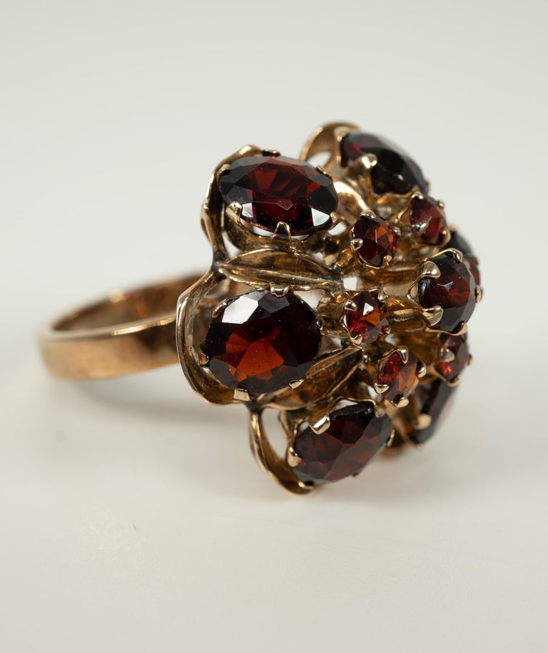 14 Karat Yellow Gold Garnet Harem Ring For Sale at 1stDibs