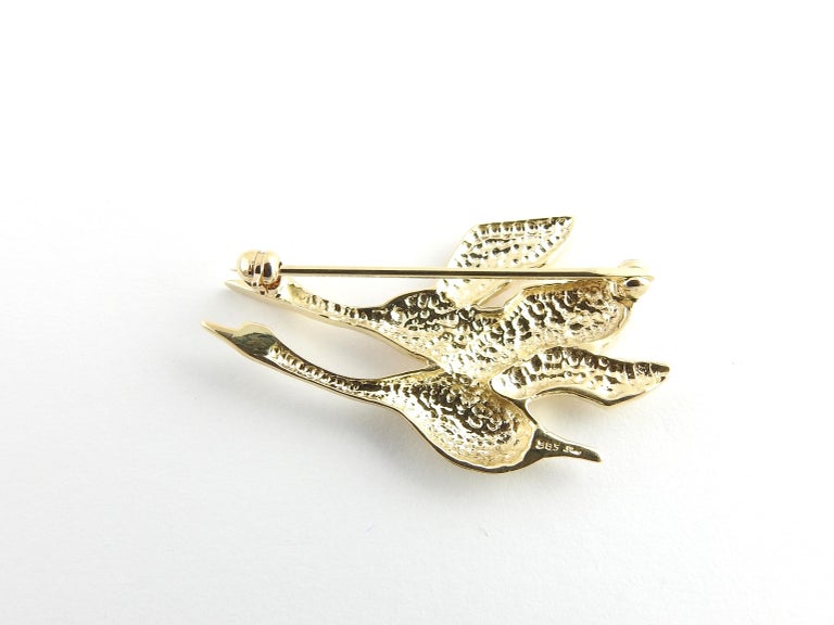 14 Karat Yellow Gold Geese in Flight Brooch / Pin at 1stdibs