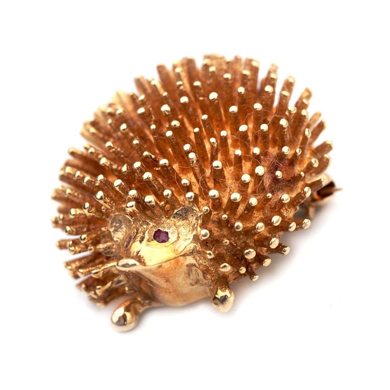 14 Karat Yellow Gold Hedgehog Pin at 1stDibs