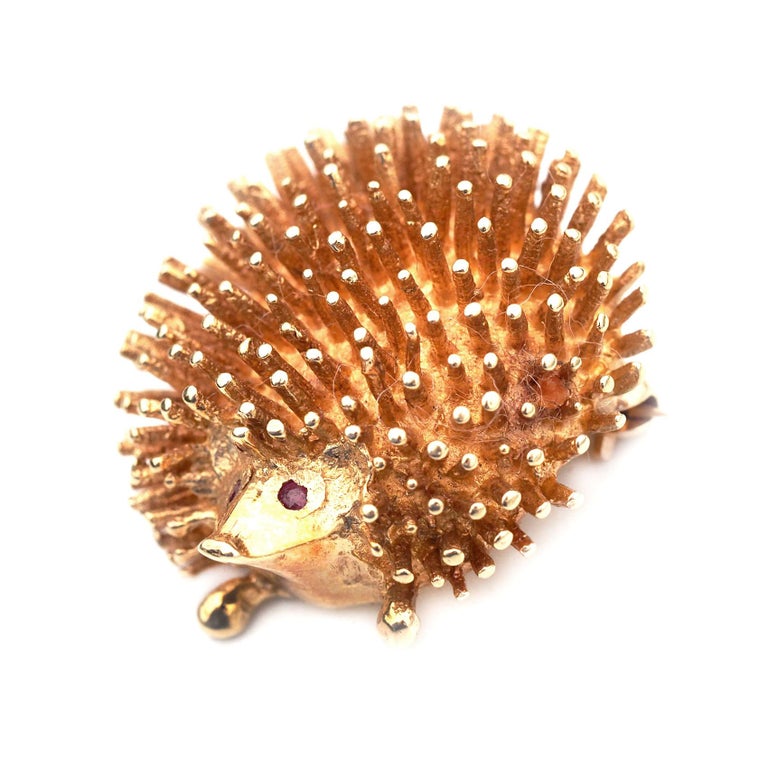 14 Karat Yellow Gold Hedgehog Pin at 1stDibs