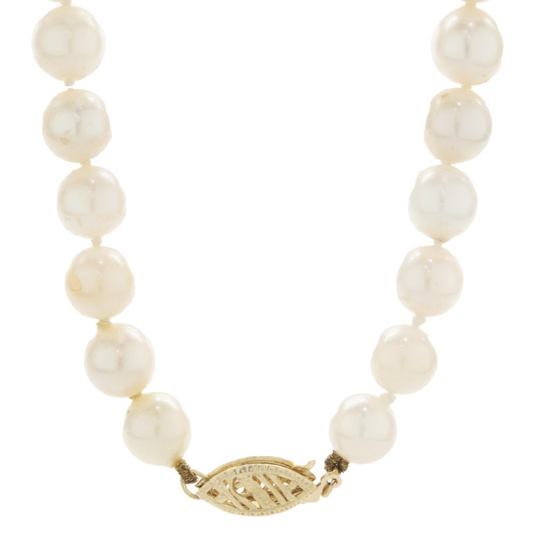 14 Karat Yellow Gold Ivory Pearl Necklace For Sale at 1stDibs