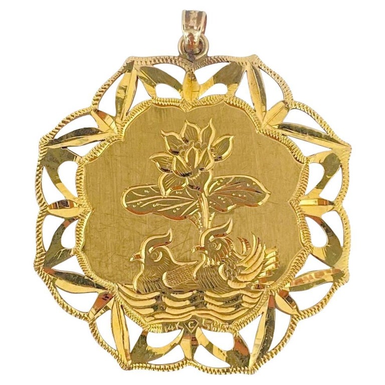 14 Karat Yellow Gold Large Diamond Cut Asian Floral Pendant For Sale at ...
