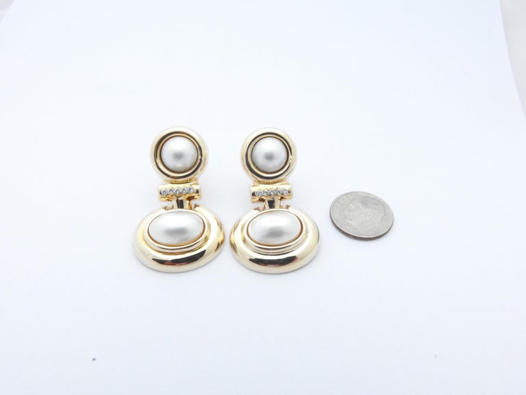 14 Karat Yellow Gold Mobe Pearl and Diamond Earrings For Sale at 1stDibs