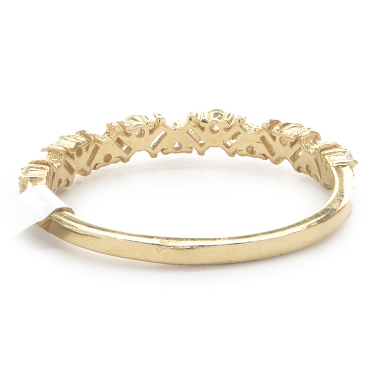 14 Karat Yellow Gold Multi Shape Diamond Staggered Band For Sale at 1stDibs