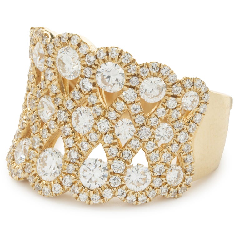 14 Karat Yellow Gold Pave Diamond Lace Ring For Sale at 1stDibs