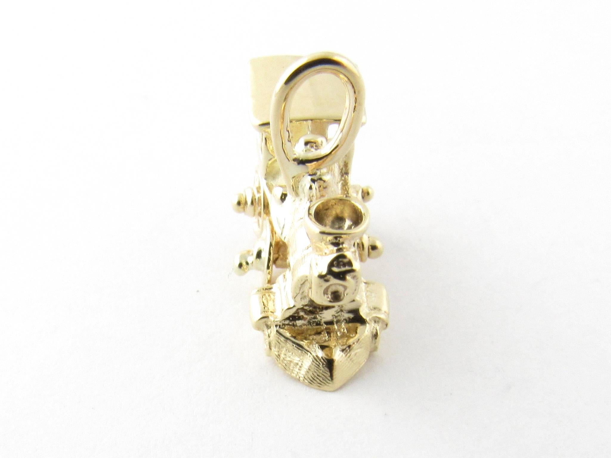 14 Karat Yellow Gold Steam Engine Charm at 1stDibs