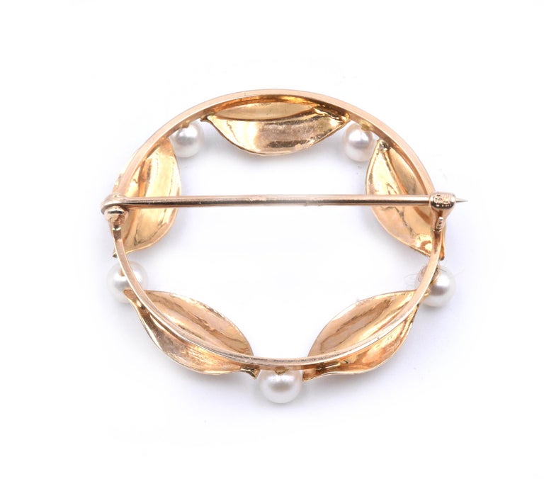 14 Karat Yellow Gold Vintage Circle Pearl Pin For Sale at 1stDibs