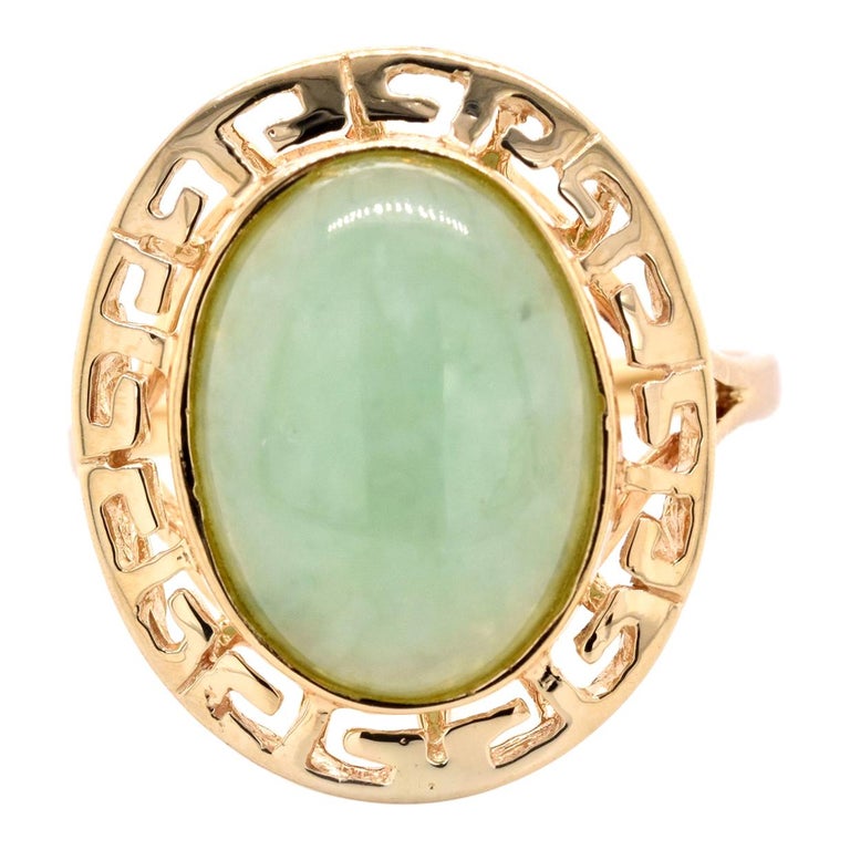 14 Karat Yellow Gold Vintage Jade Ring at 1stDibs