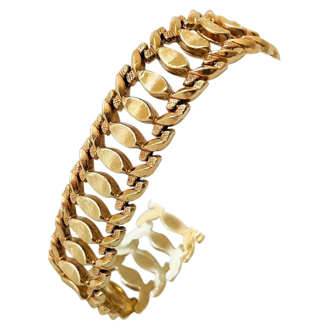 Vintage Link Bracelets - 4,136 For Sale at 1stdibs