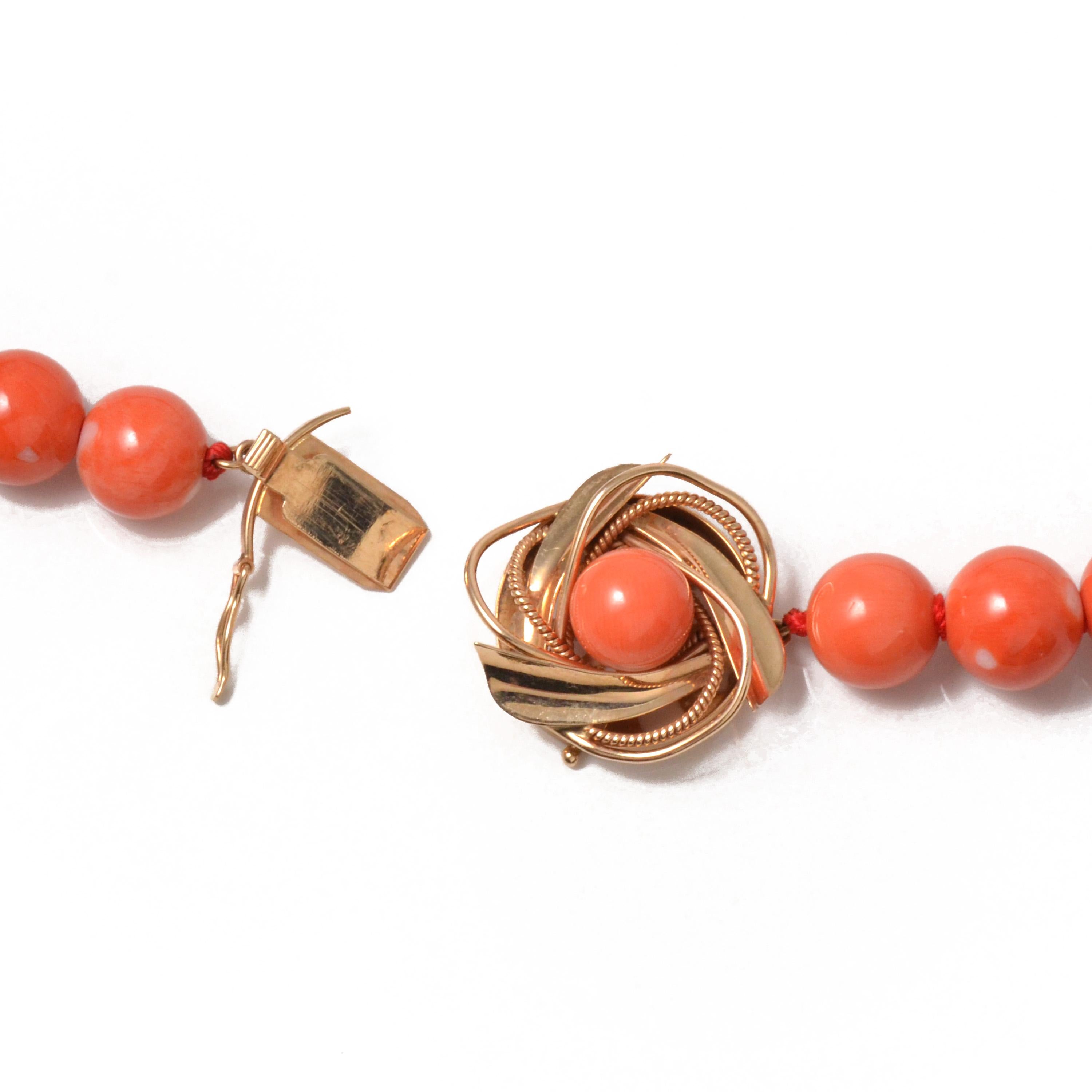 14 Karat Yellow Gold Vintage Momoiro Sango Coral Graduated Beads ...