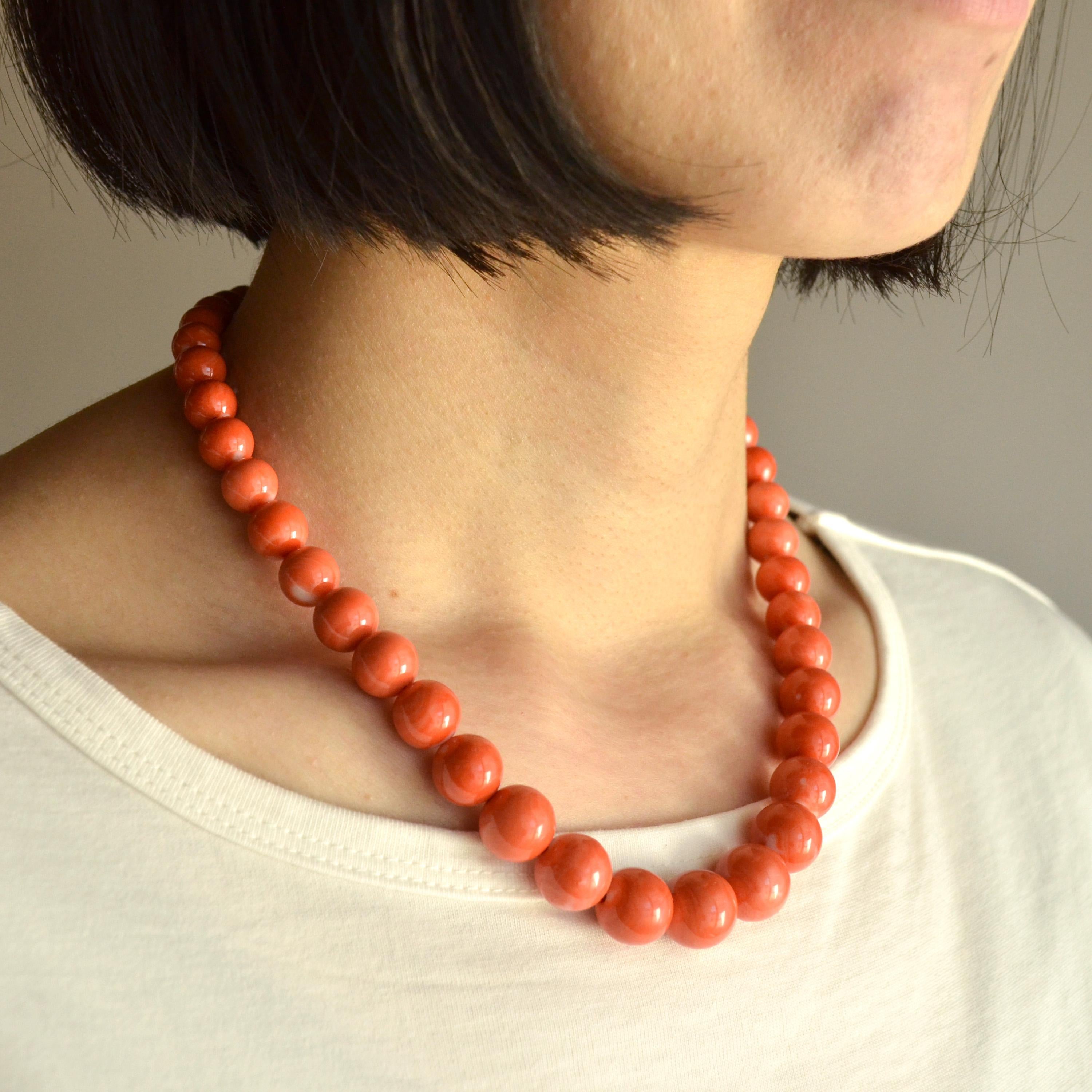 14 Karat Yellow Gold Vintage Momoiro Sango Coral Graduated Beads ...