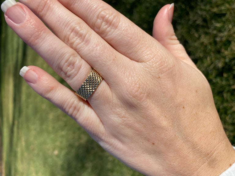 14 Karat Yellow Gold Wide Stippled Band For Sale at 1stDibs