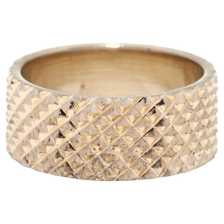 14 Karat Yellow Gold Wide Stippled Band For Sale at 1stDibs