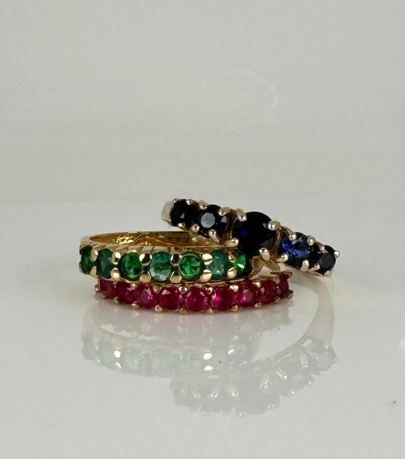 14 kt gold European vintage ring with 5 brilliant-cut blue sapphires ...