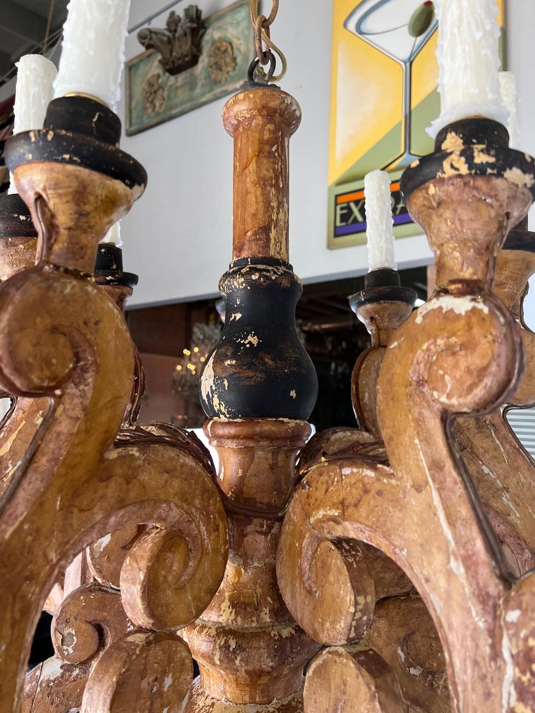'14' Light Italian Baroque Style Painted Chandelier For Sale at 1stDibs