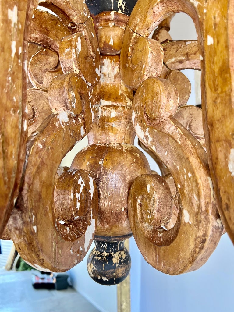 '14' Light Italian Baroque Style Painted Chandelier For Sale at 1stDibs