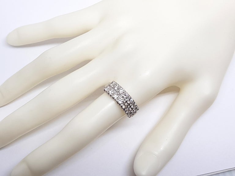 1.40 Carat 18 Karat White Gold Diamond Memory Ring at 1stDibs
