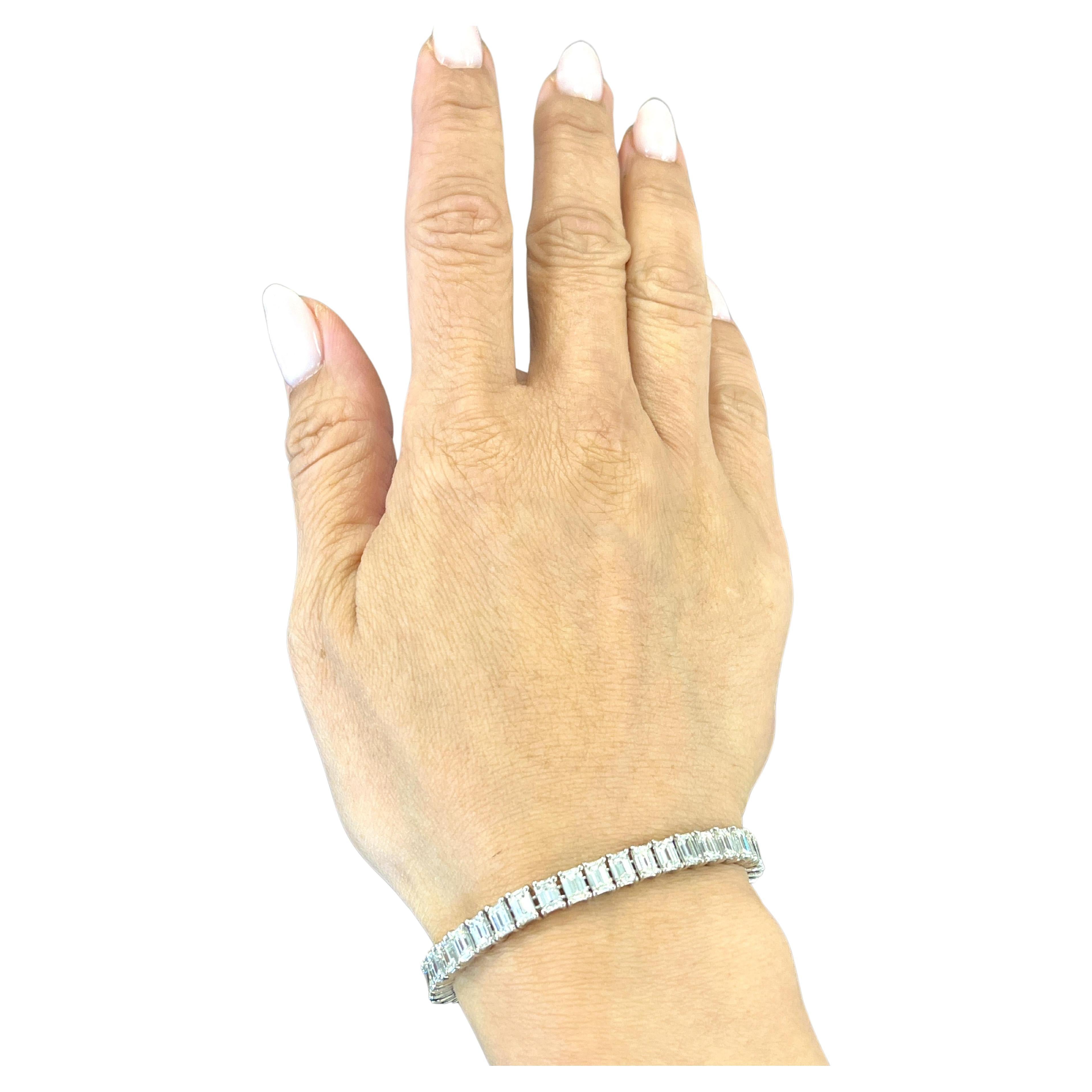 14.44 ct Emerald Cut Diamond Tennis Bracelet For Sale at 1stDibs