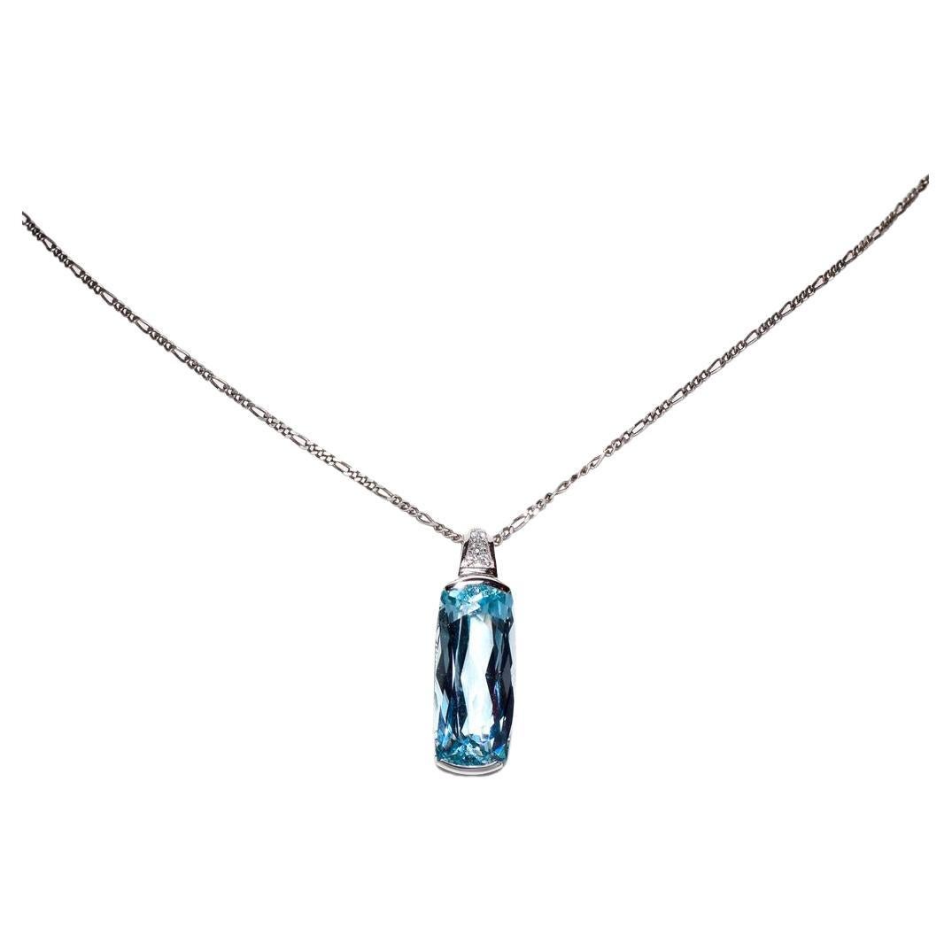 Santa Maria Aquamarine and Diamond Pendant For Sale at 1stDibs