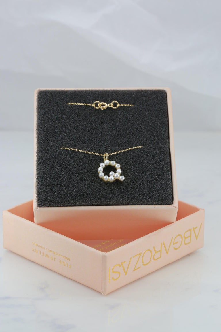 14K Gold and Pearl Initial Letter Q Necklace For Sale at 1stDibs