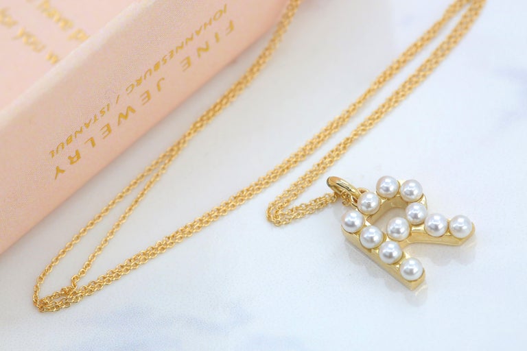 14K Gold and Pearl Initial Letter R Necklace For Sale at 1stDibs