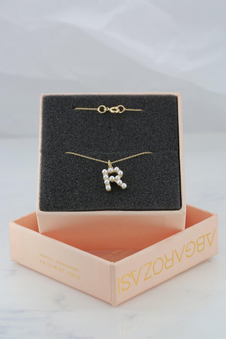 14K Gold and Pearl Initial Letter R Necklace For Sale at 1stDibs