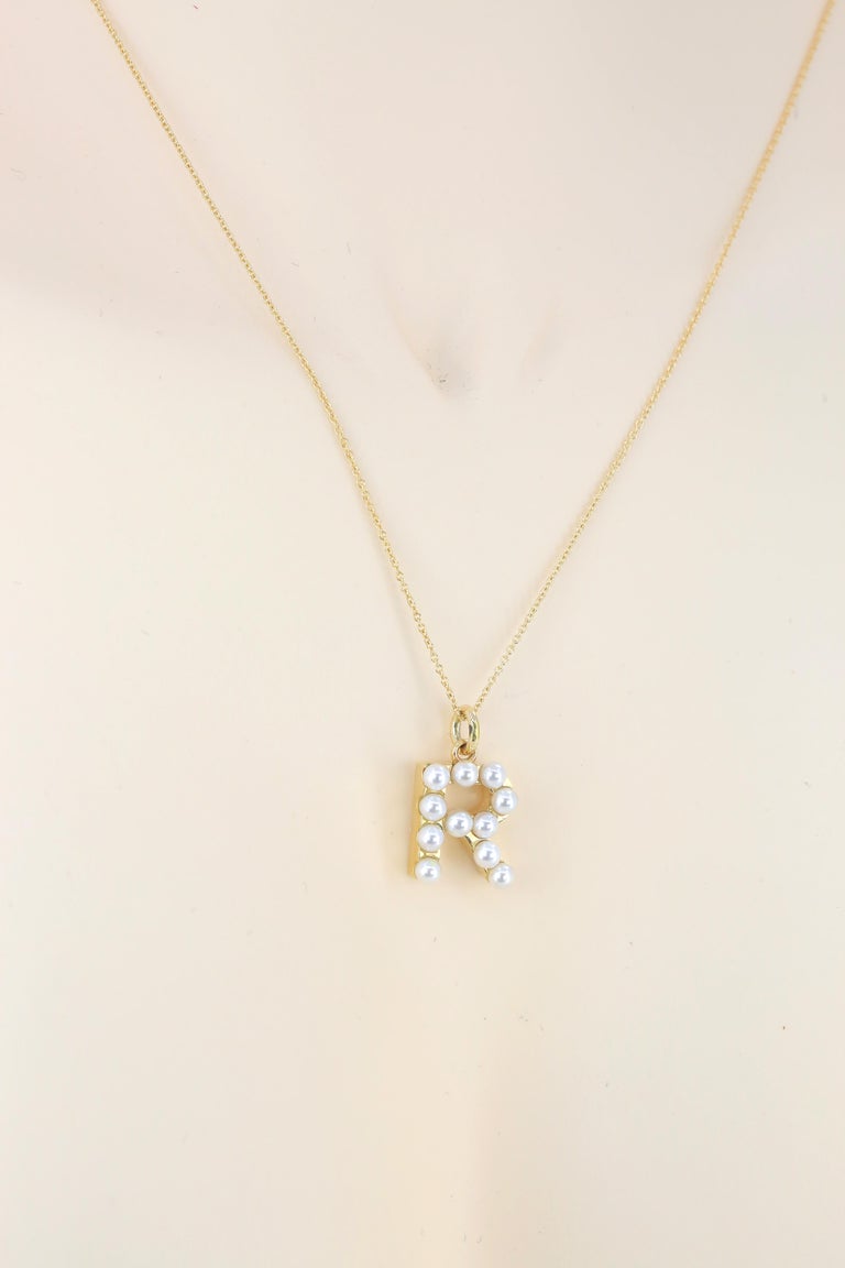 14K Gold and Pearl Initial Letter 'R' Necklace For Sale at 1stDibs
