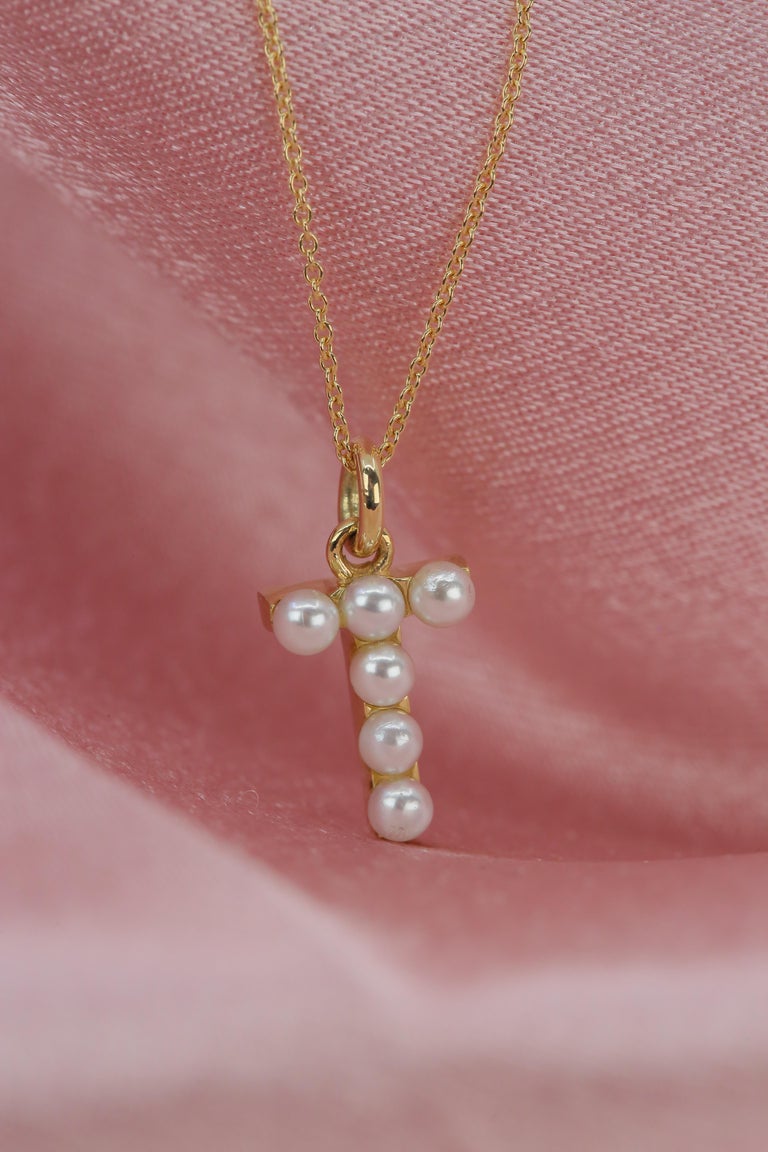 14K Gold and Pearl Initial Letter 'T' Necklace For Sale at 1stDibs
