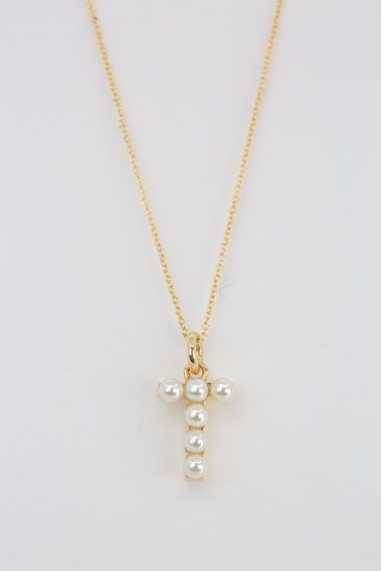 14K Gold and Pearl Initial Letter 'T' Necklace For Sale at 1stDibs
