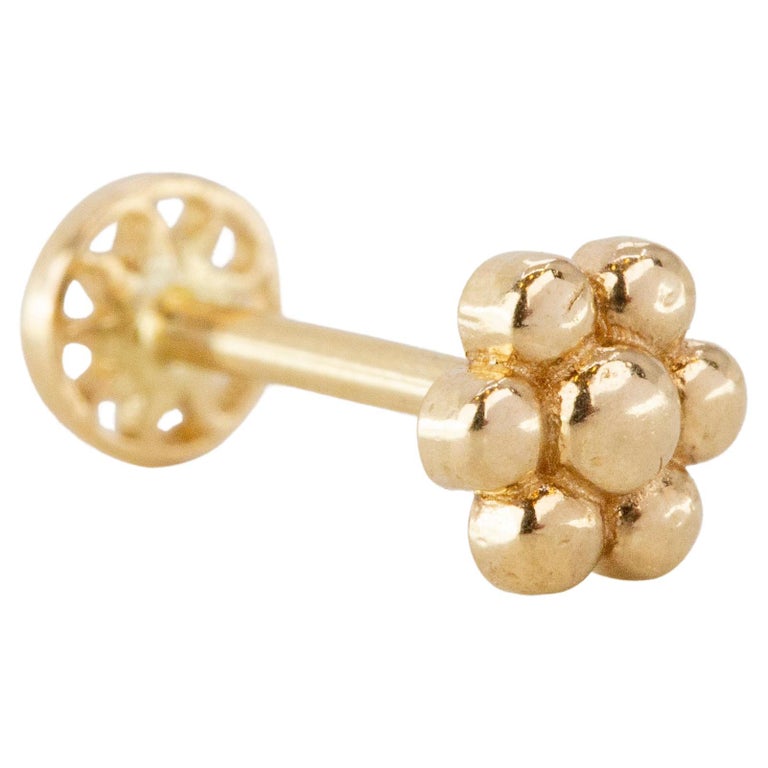 14K Gold Daisy Flower Piercing, Gold Stud Earring For Sale at 1stDibs