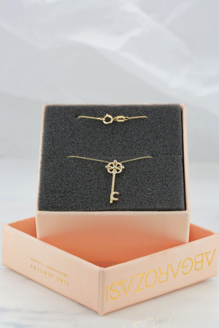 14K Gold Diamond Key Charm Necklace For Sale at 1stDibs