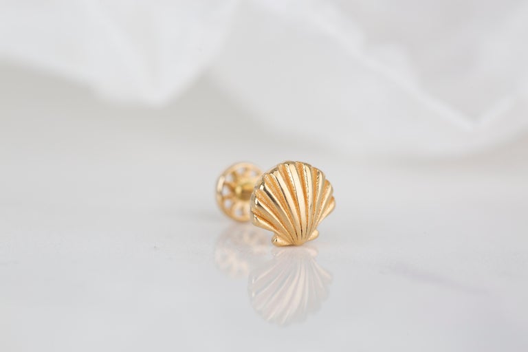 14K Gold Oyster Piercing, Shell Gold Stud Earring For Sale at 1stDibs