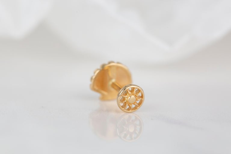 14K Gold Oyster Piercing, Shell Gold Stud Earring For Sale at 1stDibs