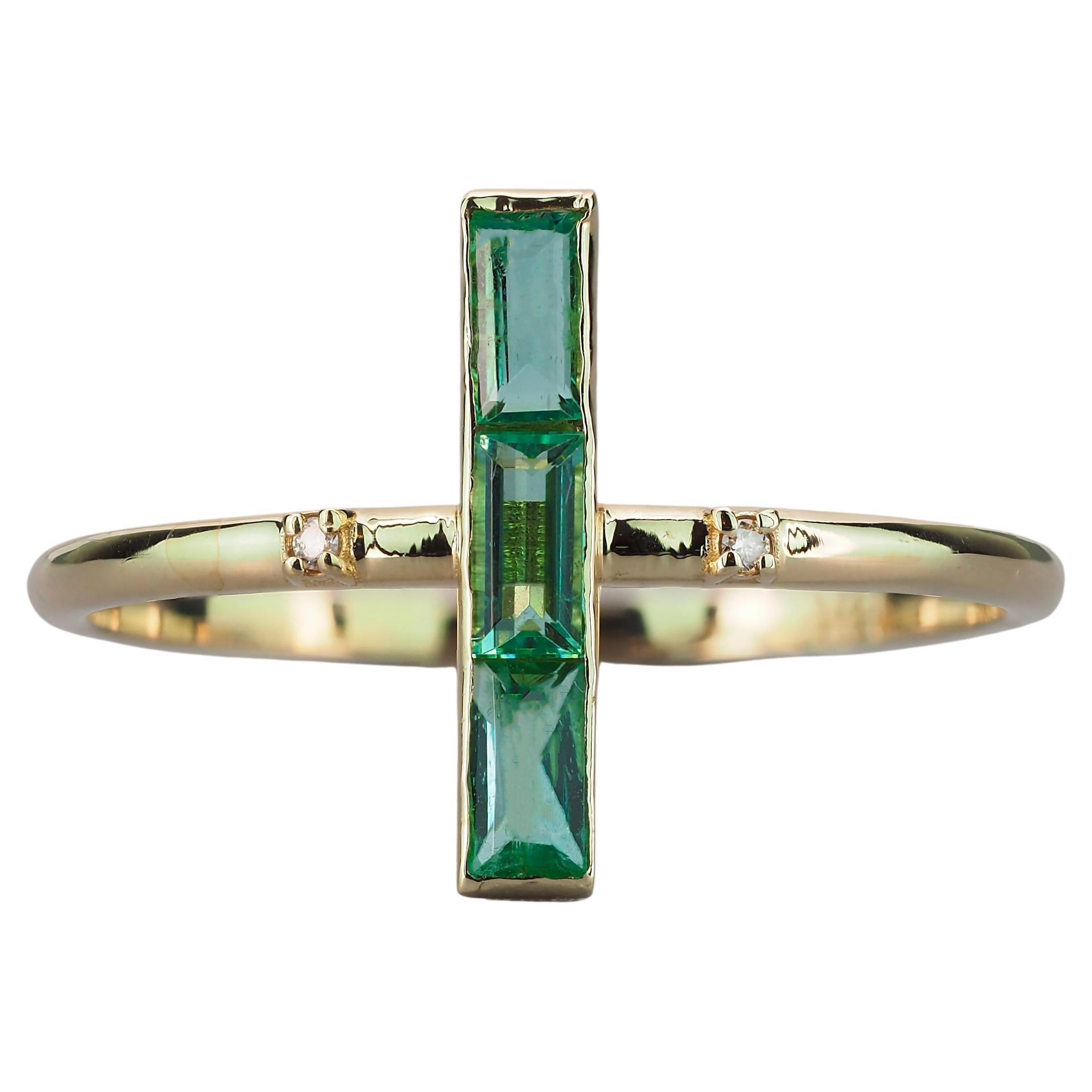 14k Gold Ring with Baguette Cut Emerald and Sapphires For Sale at 1stDibs