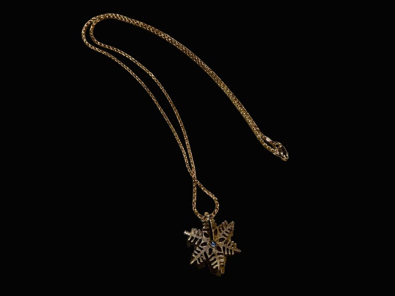 14k Gold Single Diamond Snowflake Pendant Necklace For Sale at 1stDibs