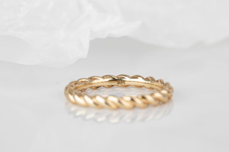 Customizable 14K Gold Twisted Wedding Ring For Sale at 1stDibs