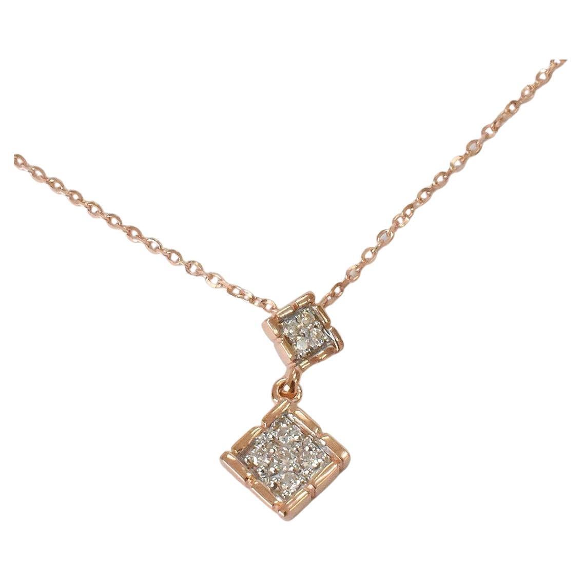 Circle Charm Graduating Diamond Necklace For Sale at 1stDibs