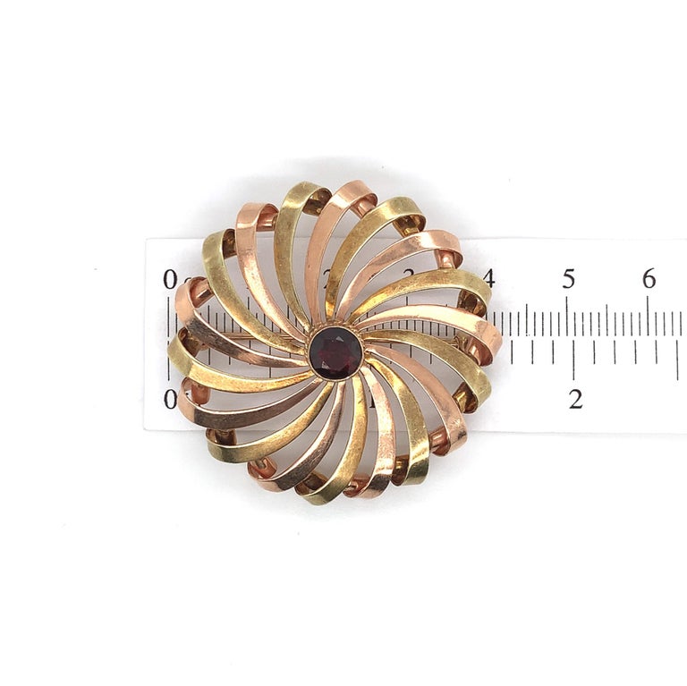 14K Rose and Yellow Gold Retro Garnet Pinwheel Pin For Sale at 1stDibs
