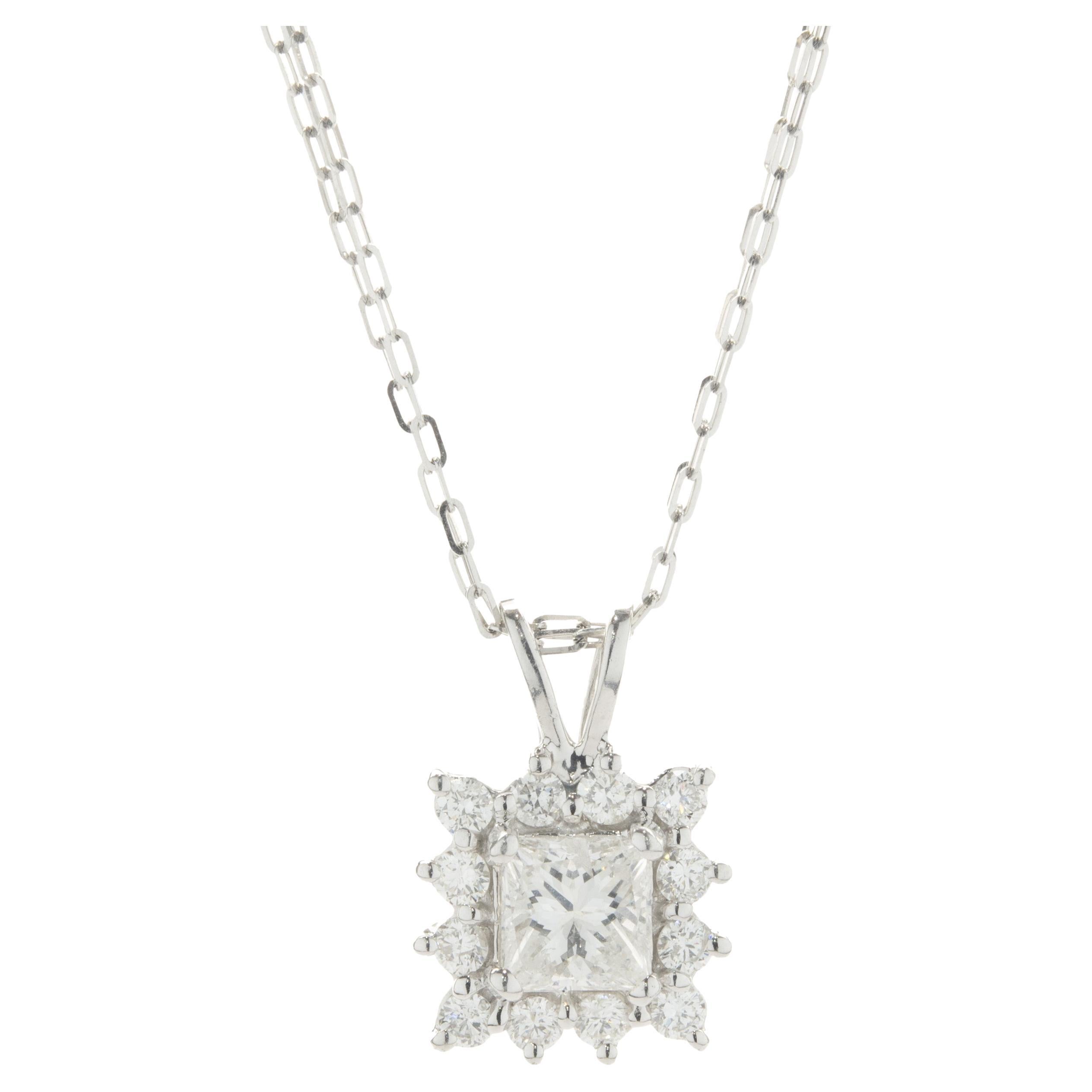 White Gold Halo Pendant with Diamond on the Center For Sale at 1stDibs
