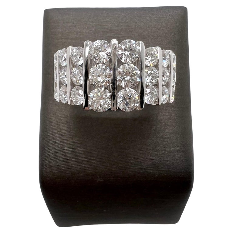 14k White Gold Round Brilliant Diamond Channel Set Band For Sale at 1stDibs