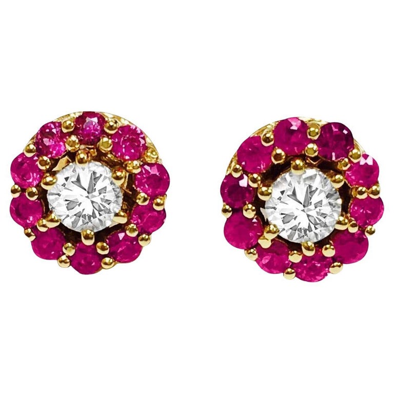 14k Yellow Gold, 1.35 Carat Ruby and VS/F Diamond Studs For Sale at 1stDibs