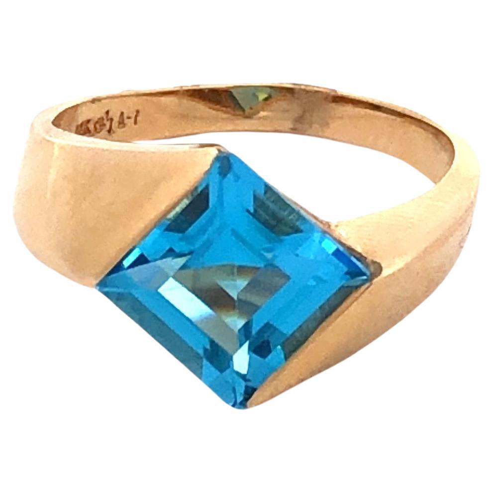 14K Yellow Gold Blue Topaz and Diamond Ring For Sale at 1stDibs