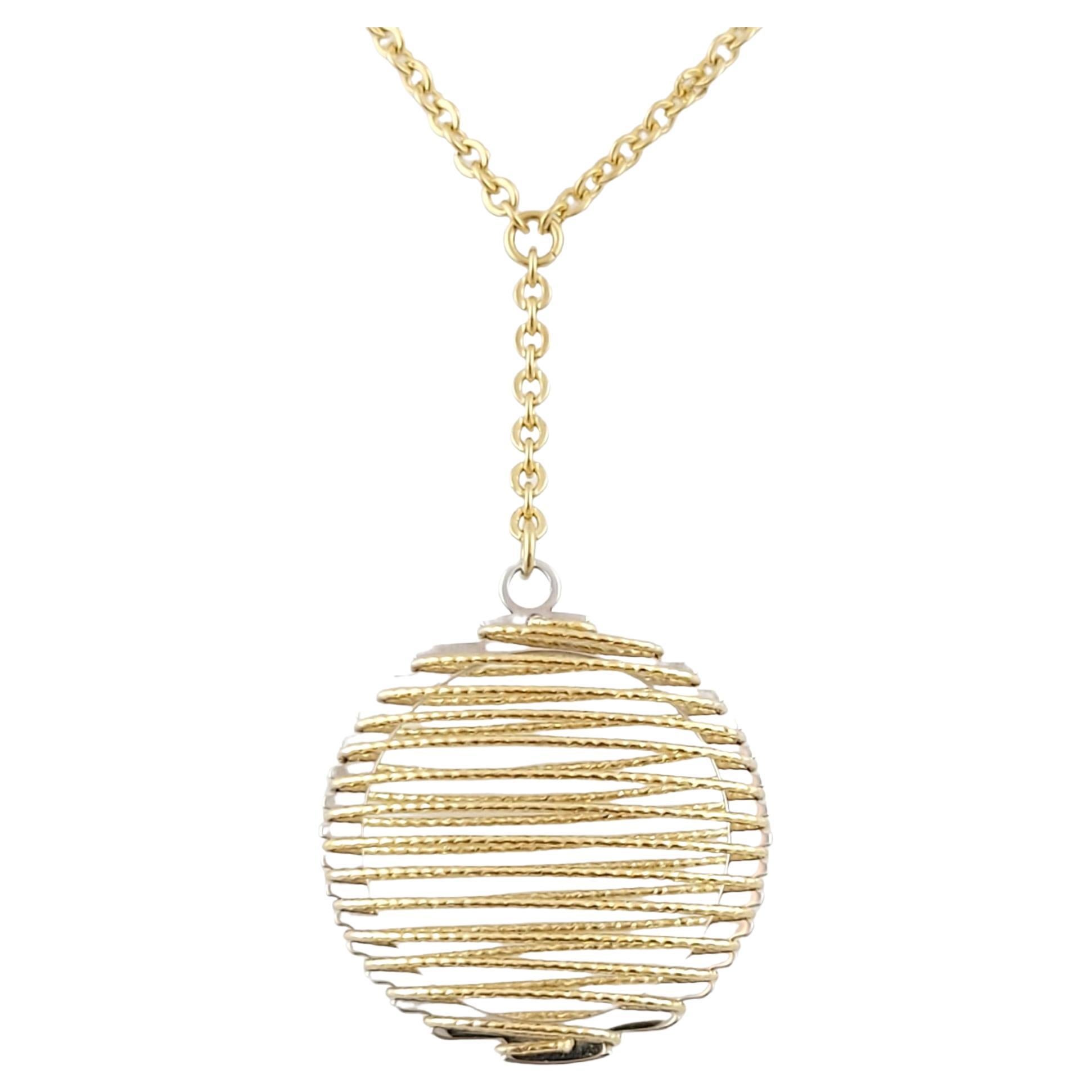 Beautiful Circle Emerald Pendant and Chain, 14K Gold For Sale at 1stDibs