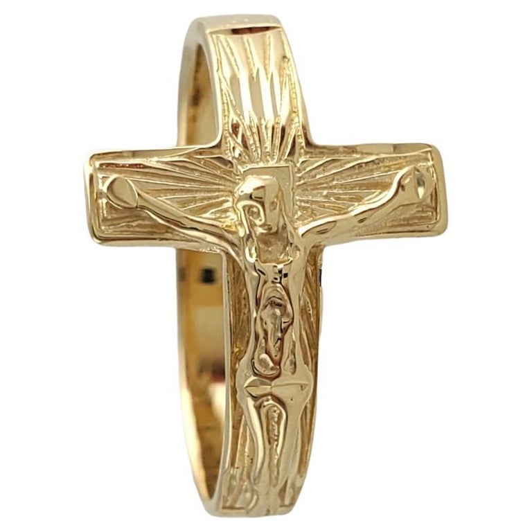 14K Yellow Gold Crucifix Ring For Sale at 1stDibs