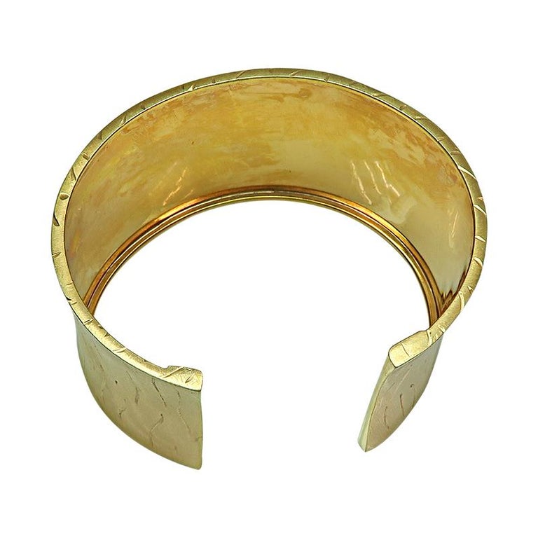 14k Yellow Gold Cuff Bangle For Sale at 1stDibs