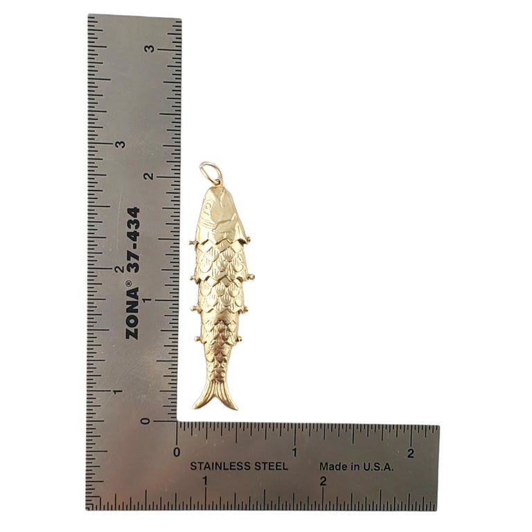 14K Yellow Gold Flexible Fish Charm For Sale at 1stDibs