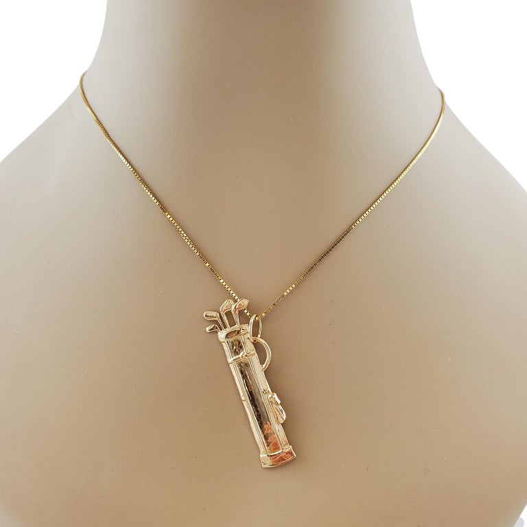 14K Yellow Gold Golf Club Pendant For Sale at 1stDibs