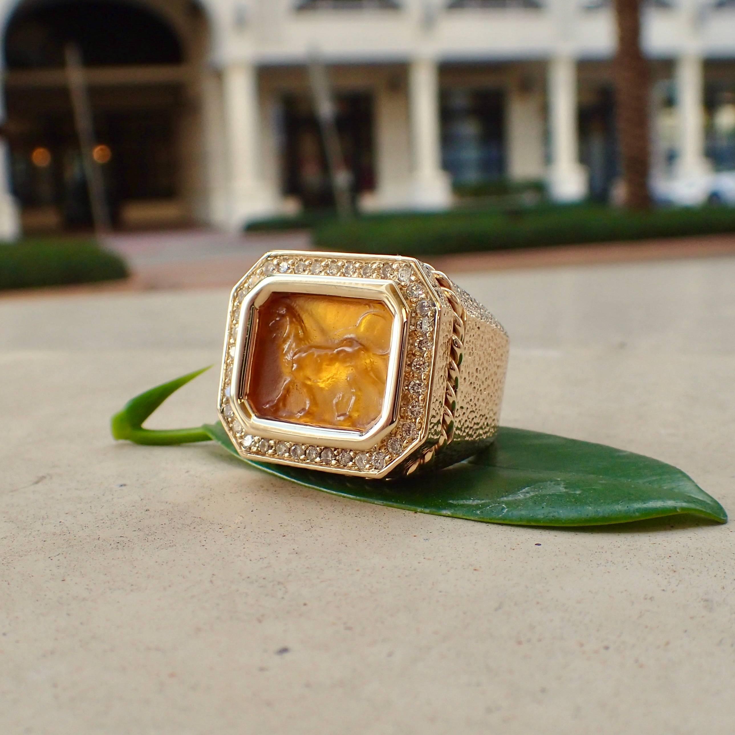 14 Karat Gold Hammered Texture Amber Intaglio Ring with 0.63 Carat of ...