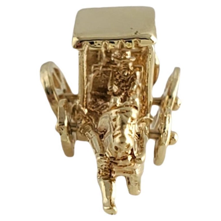 14K Yellow Gold Horse and Carriage Charm For Sale at 1stDibs