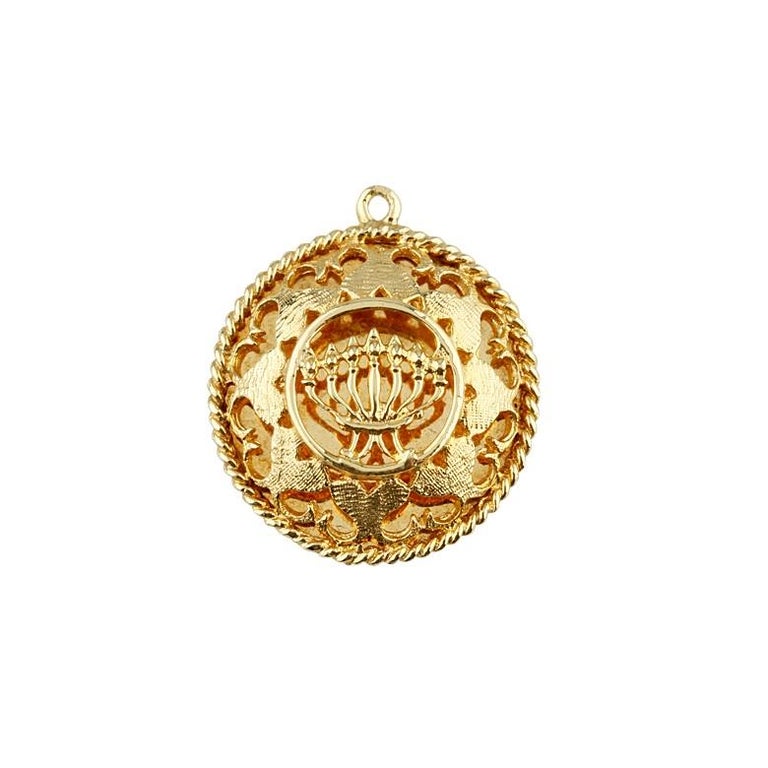 14k Yellow Gold Menorah Shadowbox Pendant Gorgeous For Sale at 1stDibs